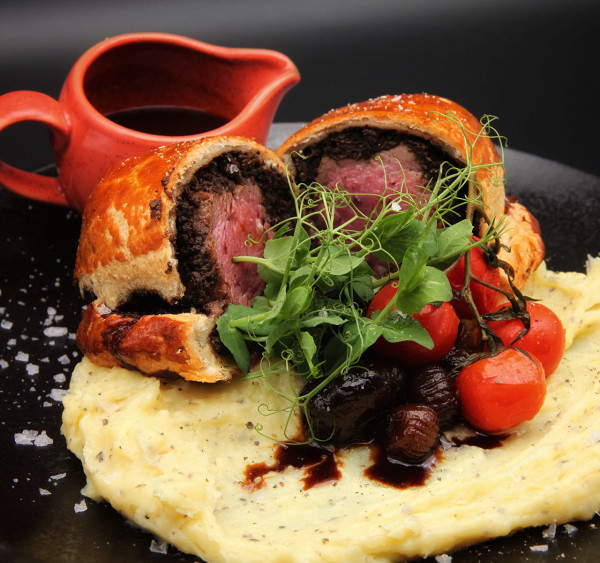 BEAST Berlin - Restaurant & Bar direkt am Alexanderplatz